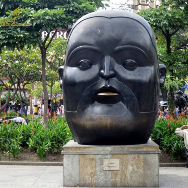 Cabeza or Head sculpture by Fernando Botero