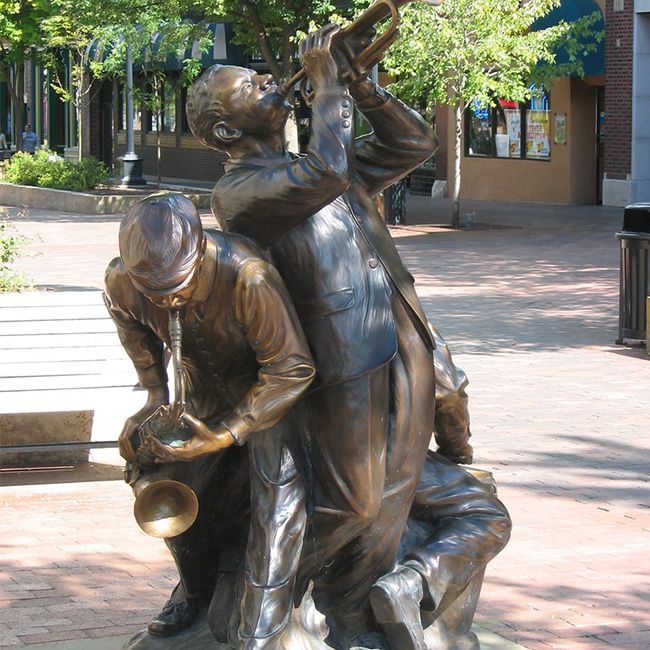 Jazz sculpture by Gary Alsum